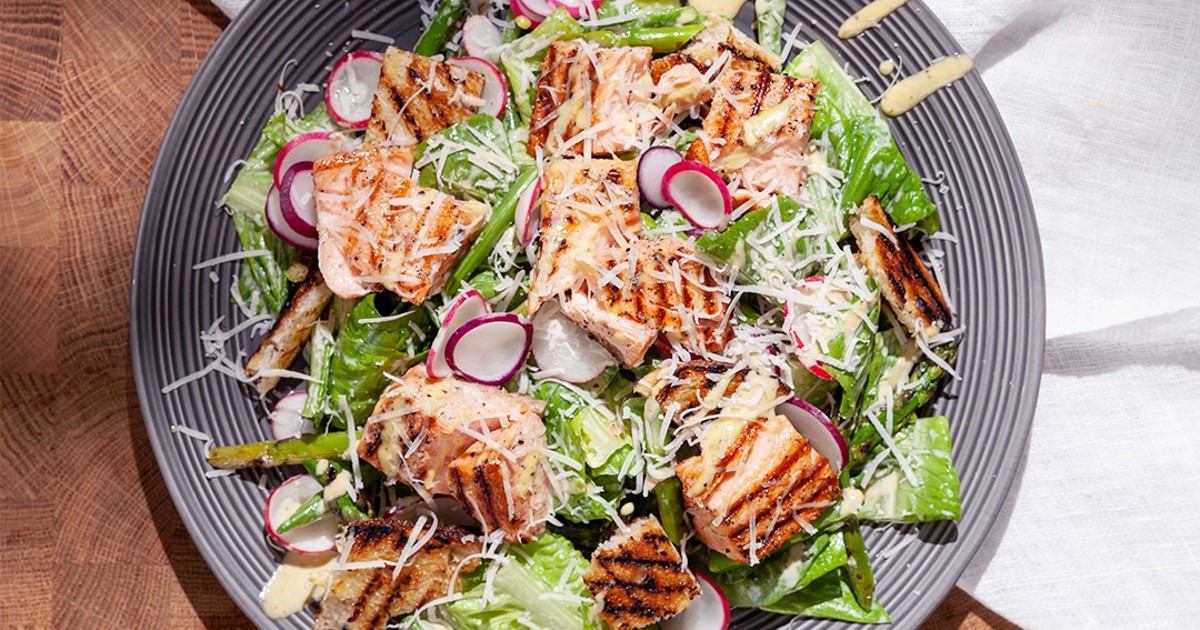 Caesarsallad med grillad lax - Diabetes Wellness Sverige